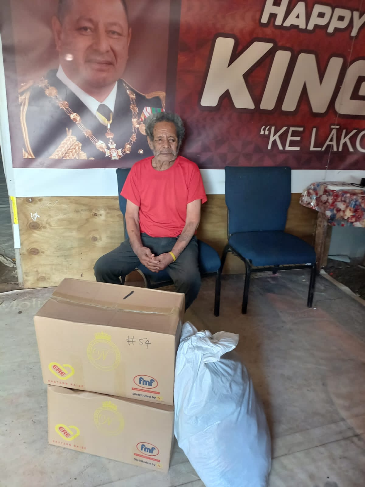 Specialised Lights donation to Niu’eiki Hospital. – HER MAJESTY QUEEN ...